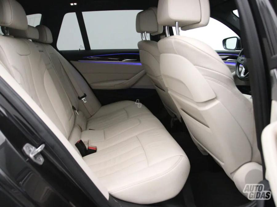 Black BMW 530 2018 in Vilnius, with an engine capacity of 2.00 L and mileage of 159 thousand km for 22199 €, photo 16 on AUTOMOTO.COM.LV