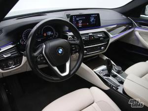 Black BMW 530 2018 in Vilnius, with an engine capacity of 2.00 L and mileage of 159 thousand km for 22199 €, photo 17 on AUTOMOTO.COM.LV