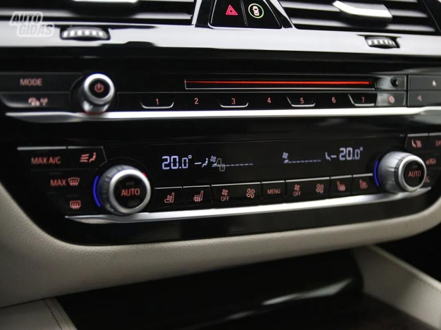 Black BMW 530 2018 in Vilnius, with an engine capacity of 2.00 L and mileage of 159 thousand km for 22199 €, photo 21 on AUTOMOTO.COM.LV