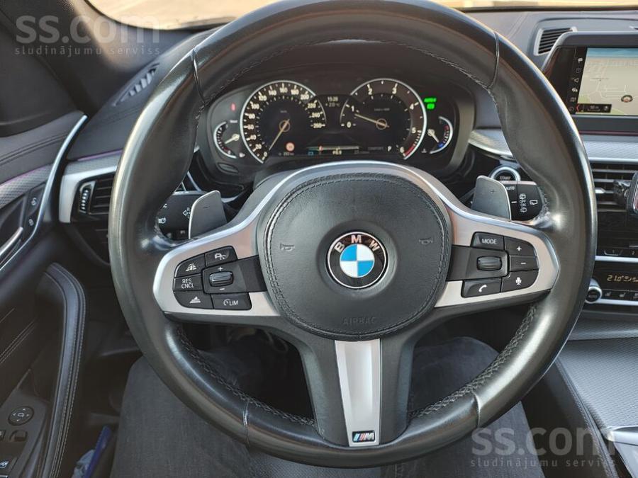 Black BMW 530 2018 in Riga, with an engine capacity of 3.00 L and mileage of 209 thousand km for 21000 €, photo 5 on AUTOMOTO.COM.LV