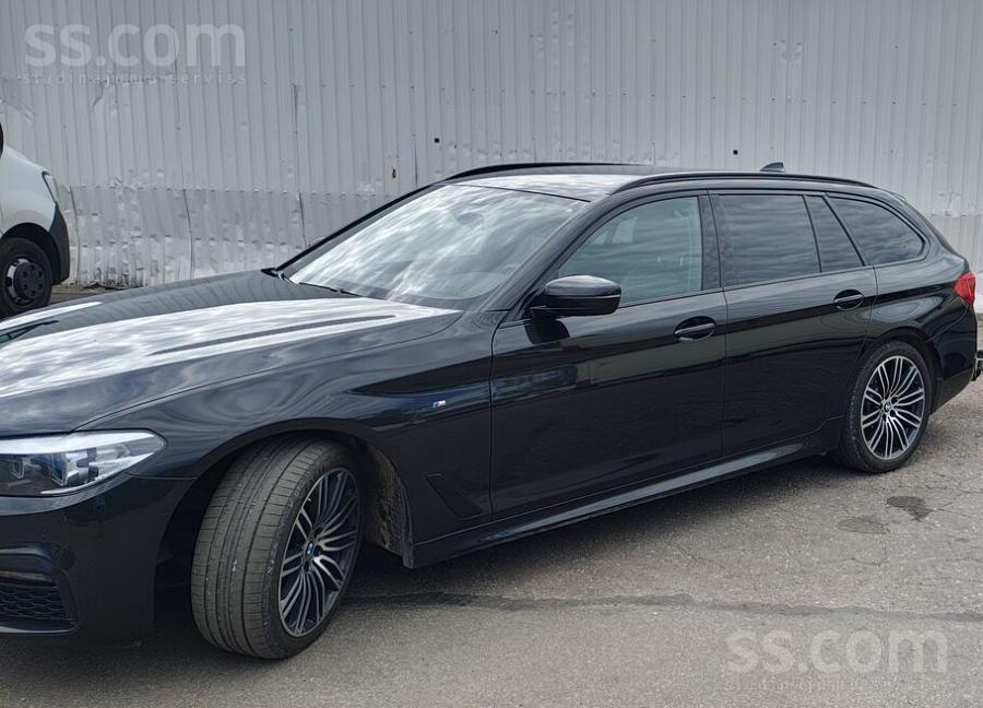 Black BMW 530 2018 in Riga, with an engine capacity of 3.00 L and mileage of 209 thousand km for 21000 €, photo 14 on AUTOMOTO.COM.LV