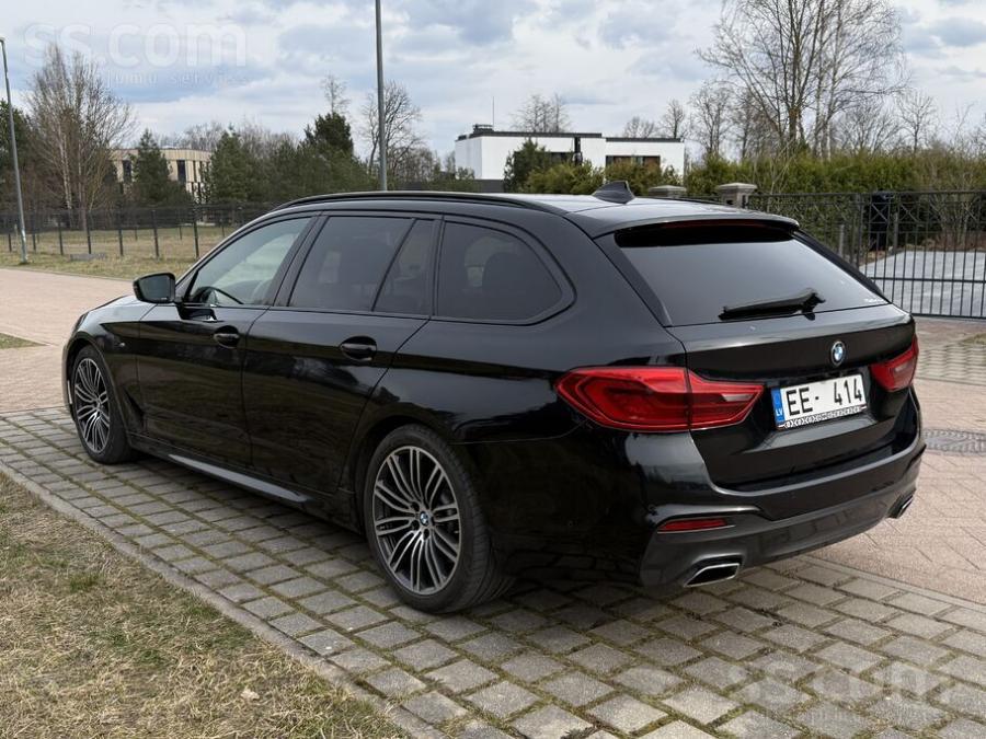 Black BMW 530 2018 in Riga, with an engine capacity of 3.00 L and mileage of 209 thousand km for 21000 €, photo 21 on AUTOMOTO.COM.LV