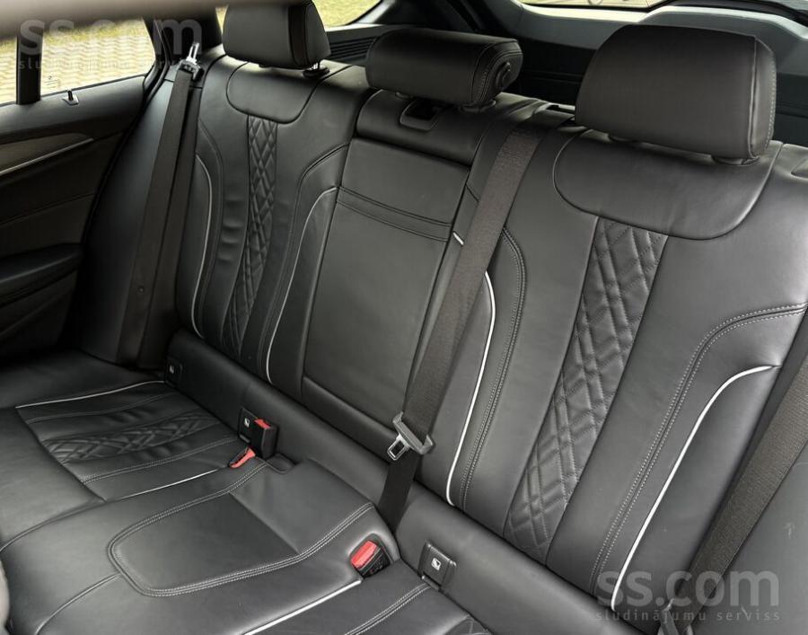 Black BMW 530 2018 in Riga, with an engine capacity of 3.00 L and mileage of 209 thousand km for 21000 €, photo 22 on AUTOMOTO.COM.LV