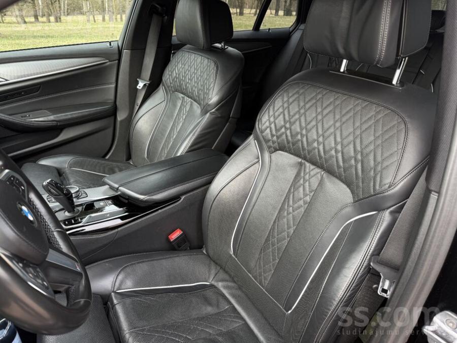 Black BMW 530 2018 in Riga, with an engine capacity of 3.00 L and mileage of 209 thousand km for 21000 €, photo 24 on AUTOMOTO.COM.LV