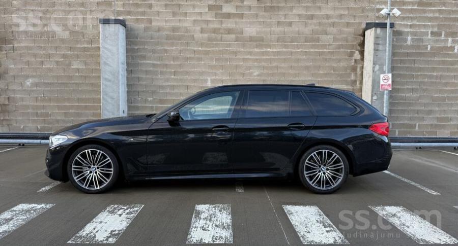 Black BMW 530 2018 in Riga, with an engine capacity of 3.00 L and mileage of 209 thousand km for 21000 €, photo 35 on AUTOMOTO.COM.LV