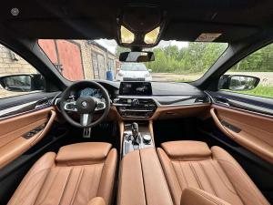 Black BMW 530 2018 in Vilnius, with an engine capacity of 2.99 L and mileage of 283 thousand km for 19499 €, photo 17 on AUTOMOTO.COM.LV