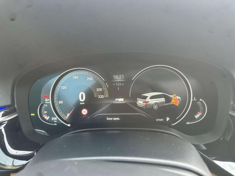 Black BMW 530 2018 in Vilnius, with an engine capacity of 2.99 L and mileage of 283 thousand km for 19499 €, photo 29 on AUTOMOTO.COM.LV