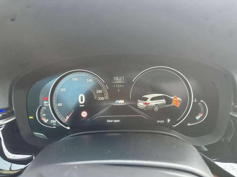 Black BMW 530 2018 in Vilnius, with an engine capacity of 2.99 L and mileage of 283 thousand km for 19499 €, photo 30 on AUTOMOTO.COM.LV