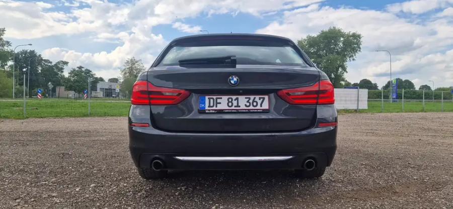 Black BMW 530 2018 in Daugavpils, with an engine capacity of 3.00 L and mileage of 260 thousand km for 18950 €, photo 5 on AUTOMOTO.COM.LV