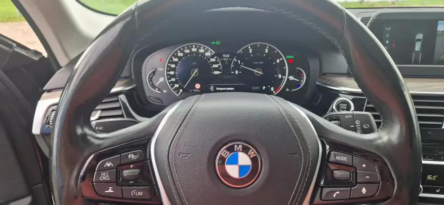 Black BMW 530 2018 in Daugavpils, with an engine capacity of 3.00 L and mileage of 260 thousand km for 18950 €, photo 14 on AUTOMOTO.COM.LV