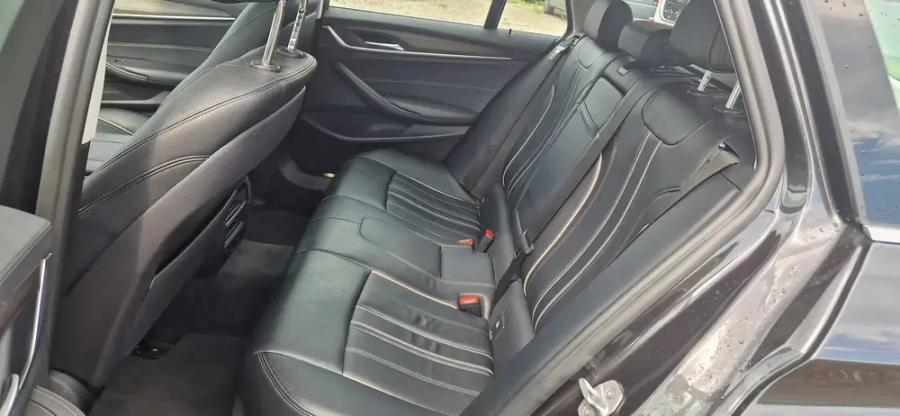 Black BMW 530 2018 in Daugavpils, with an engine capacity of 3.00 L and mileage of 260 thousand km for 18950 €, photo 19 on AUTOMOTO.COM.LV