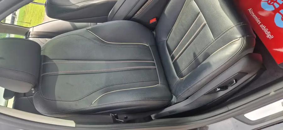 Black BMW 530 2018 in Daugavpils, with an engine capacity of 3.00 L and mileage of 260 thousand km for 18950 €, photo 21 on AUTOMOTO.COM.LV