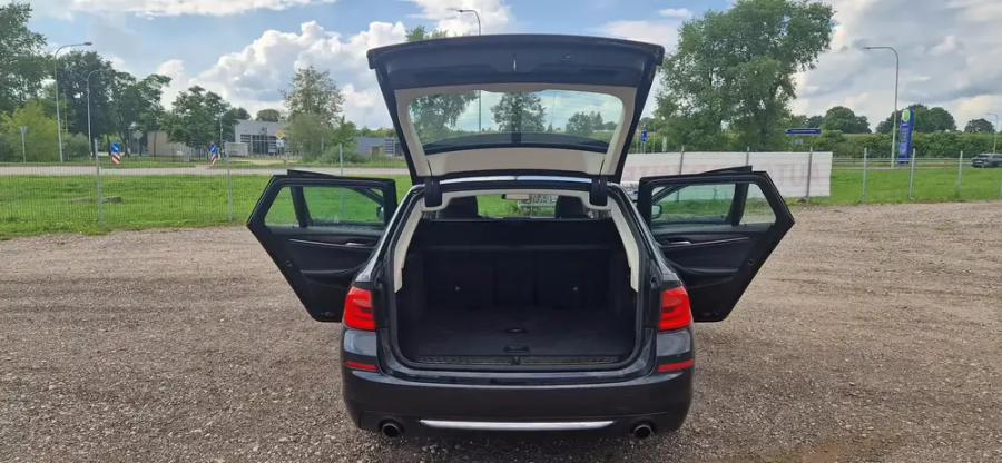 Black BMW 530 2018 in Daugavpils, with an engine capacity of 3.00 L and mileage of 260 thousand km for 18950 €, photo 23 on AUTOMOTO.COM.LV