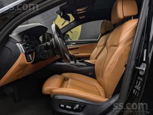 Black BMW 530 2018 in Tukums, with an engine capacity of 2.00 L and mileage of 166 thousand km for 21990 €, photo 7 on AUTOMOTO.COM.LV