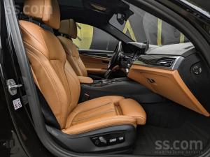 Black BMW 530 2018 in Tukums, with an engine capacity of 2.00 L and mileage of 166 thousand km for 21990 €, photo 8 on AUTOMOTO.COM.LV