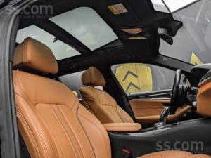 Black BMW 530 2018 in Tukums, with an engine capacity of 2.00 L and mileage of 166 thousand km for 21990 €, photo 21 on AUTOMOTO.COM.LV