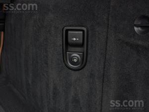 Black BMW 530 2018 in Tukums, with an engine capacity of 2.00 L and mileage of 166 thousand km for 21990 €, photo 31 on AUTOMOTO.COM.LV