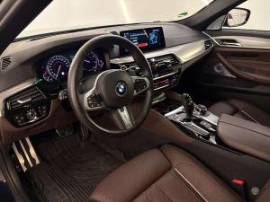 Melns BMW 530 2018 Marijampole, ar dzinēja tilpumu 2.99 L un nobraukumu 221 tūkst. km par 24850 €, foto 3 vietnē AUTOMOTO.COM.LV