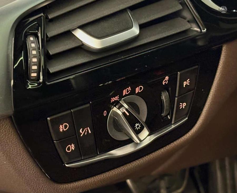 Melns BMW 530 2018 Marijampole, ar dzinēja tilpumu 2.99 L un nobraukumu 221 tūkst. km par 24850 €, foto 10 vietnē AUTOMOTO.COM.LV