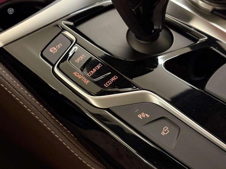 Melns BMW 530 2018 Marijampole, ar dzinēja tilpumu 2.99 L un nobraukumu 221 tūkst. km par 24850 €, foto 13 vietnē AUTOMOTO.COM.LV
