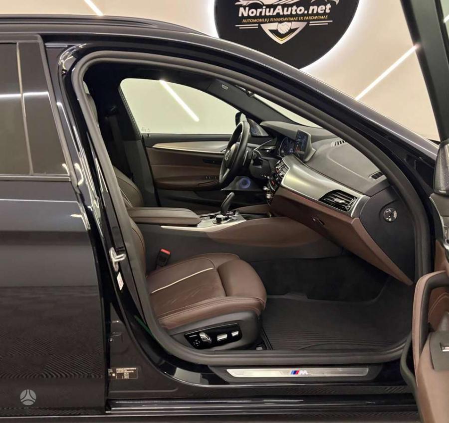 Melns BMW 530 2018 Marijampole, ar dzinēja tilpumu 2.99 L un nobraukumu 221 tūkst. km par 24850 €, foto 19 vietnē AUTOMOTO.COM.LV