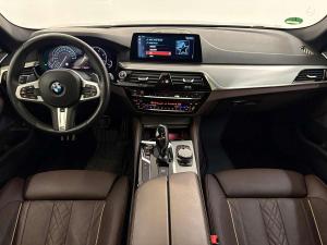 Melns BMW 530 2018 Marijampole, ar dzinēja tilpumu 2.99 L un nobraukumu 221 tūkst. km par 24850 €, foto 35 vietnē AUTOMOTO.COM.LV