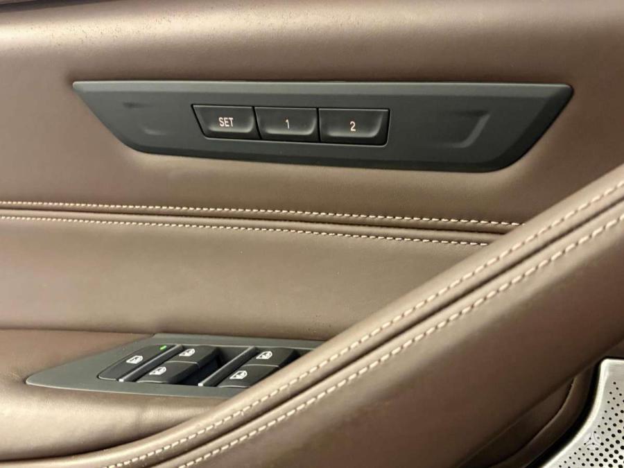 Melns BMW 530 2018 Marijampole, ar dzinēja tilpumu 2.99 L un nobraukumu 221 tūkst. km par 24850 €, foto 39 vietnē AUTOMOTO.COM.LV