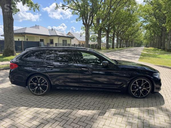 Melns BMW 530 2018 Valmiera, ar dzinēja tilpumu 3.00 L un nobraukumu 288 tūkst. km par 22000 €, foto 4 vietnē AUTOMOTO.COM.LV