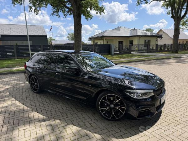 Black BMW 530 2018 in Valmiera, with an engine capacity of 3.00 L and mileage of 288 thousand km for 22000 €, photo 3 on AUTOMOTO.COM.LV