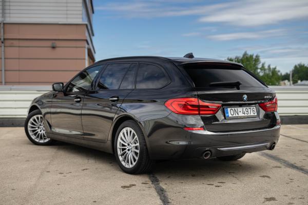 Melns BMW 530 2018 Rīga, ar dzinēja tilpumu 3.00 L un nobraukumu 199 tūkst. km par 19990 €, foto 9 vietnē AUTOMOTO.COM.LV
