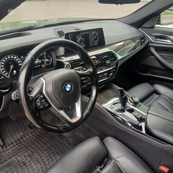Melns BMW 530 2018 Panevēža, ar dzinēja tilpumu 2.99 L un nobraukumu 300 tūkst. km par 20500 €, foto 8 vietnē AUTOMOTO.COM.LV