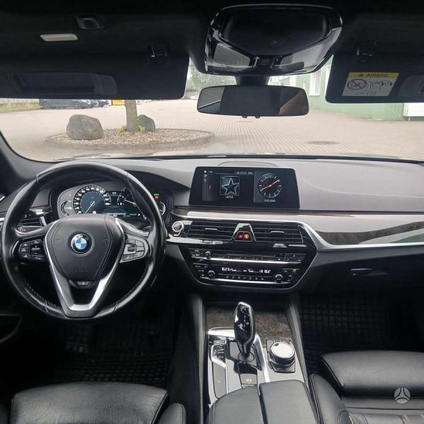 Melns BMW 530 2018 Panevēža, ar dzinēja tilpumu 2.99 L un nobraukumu 300 tūkst. km par 20500 €, foto 9 vietnē AUTOMOTO.COM.LV