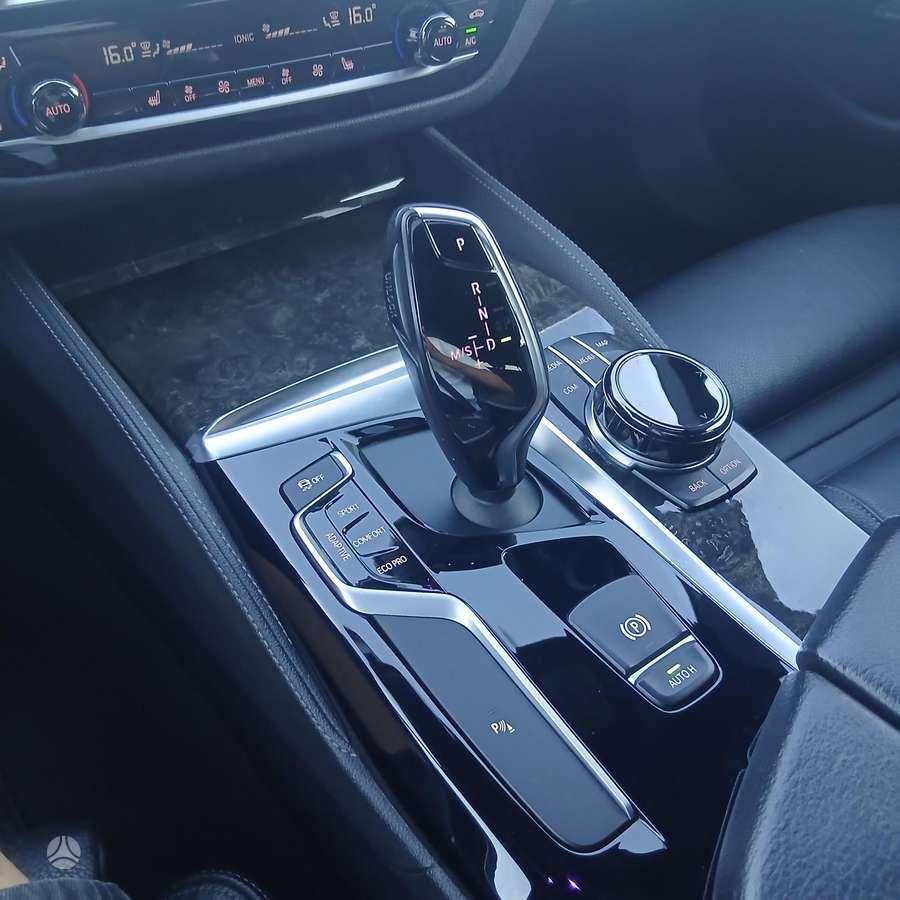 Melns BMW 530 2018 Panevēža, ar dzinēja tilpumu 2.99 L un nobraukumu 300 tūkst. km par 20500 €, foto 13 vietnē AUTOMOTO.COM.LV