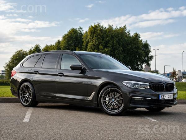 BMW 530 2018 in Riga on AUTOMOTO.COM.LV Black BMW 530 2018 in Riga, with an engine capacity of 3.00 L and mileage of 275 thousand km for 17900 €, photo 2 on AUTOMOTO.COM.LV