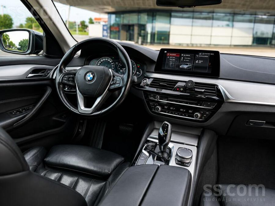 Black BMW 530 2018 in Riga, with an engine capacity of 3.00 L and mileage of 275 thousand km for 17900 €, photo 17 on AUTOMOTO.COM.LV