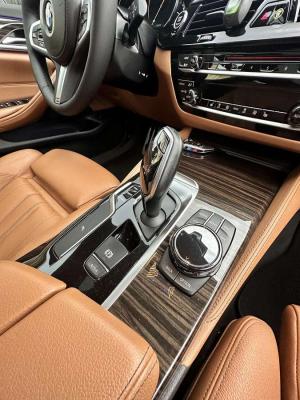 Black BMW 530 2018 in Vilnius, with an engine capacity of 2.99 L and mileage of 269 thousand km for 18200 €, photo 34 on AUTOMOTO.COM.LV