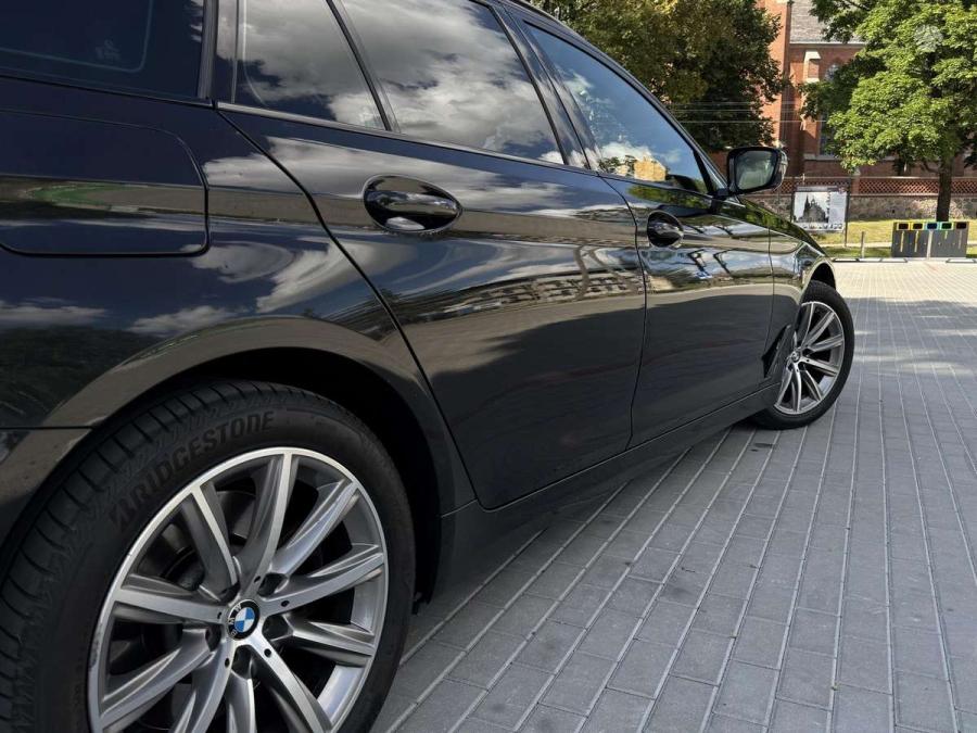 Melns BMW 530 2018 Rokiškis, ar dzinēja tilpumu 2.99 L un nobraukumu 318 tūkst. km par 14500 €, foto 4 vietnē AUTOMOTO.COM.LV