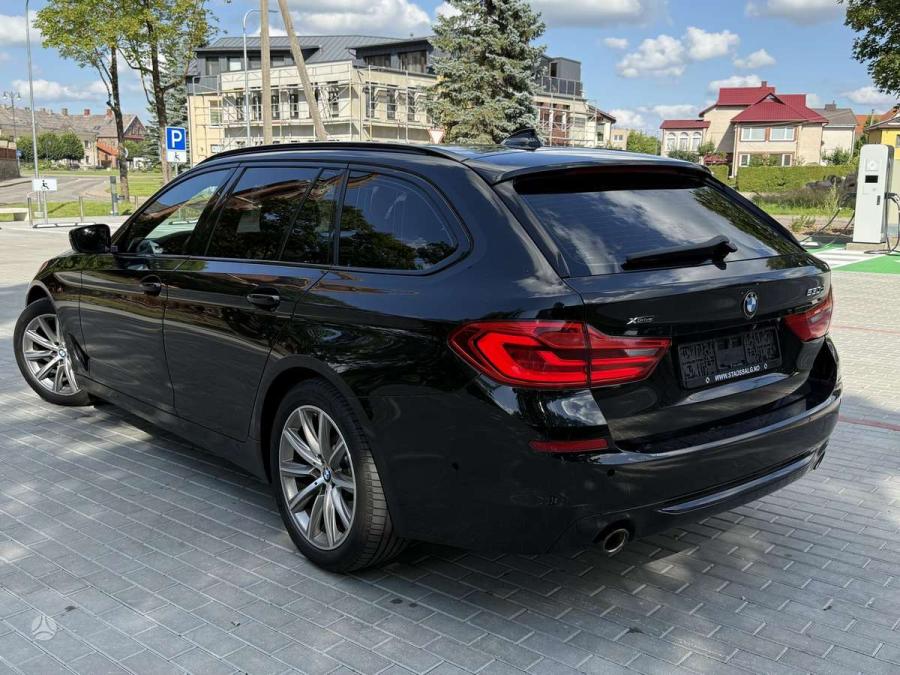 Melns BMW 530 2018 Rokiškis, ar dzinēja tilpumu 2.99 L un nobraukumu 318 tūkst. km par 14500 €, foto 7 vietnē AUTOMOTO.COM.LV