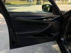 Melns BMW 530 2018 Rokiškis, ar dzinēja tilpumu 2.99 L un nobraukumu 318 tūkst. km par 14500 €, foto 14 vietnē AUTOMOTO.COM.LV