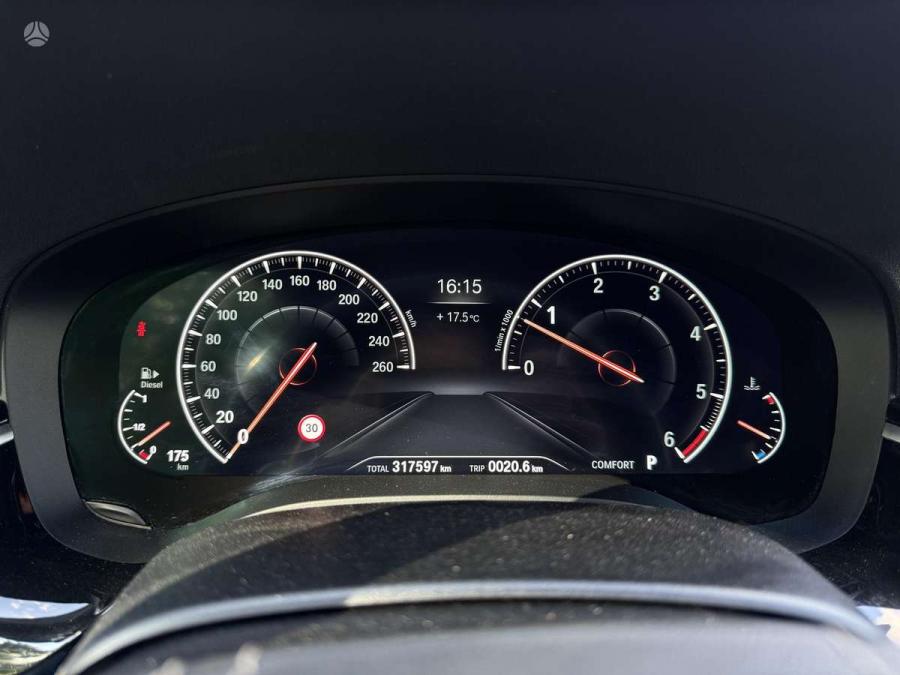 Melns BMW 530 2018 Rokiškis, ar dzinēja tilpumu 2.99 L un nobraukumu 318 tūkst. km par 14500 €, foto 19 vietnē AUTOMOTO.COM.LV