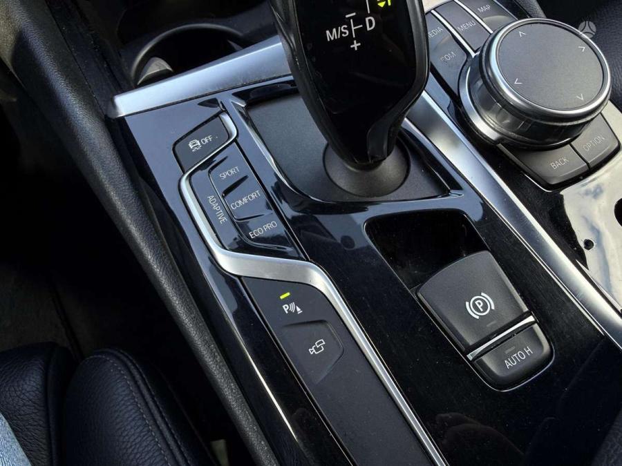 Melns BMW 530 2018 Rokiškis, ar dzinēja tilpumu 2.99 L un nobraukumu 318 tūkst. km par 14500 €, foto 30 vietnē AUTOMOTO.COM.LV