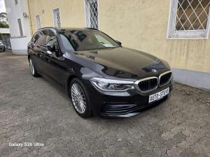 Melns BMW 530 2018 Marijampole, ar dzinēja tilpumu 2.99 L un nobraukumu 326 tūkst. km par 15000 €, foto  vietnē AUTOMOTO.COM.LV