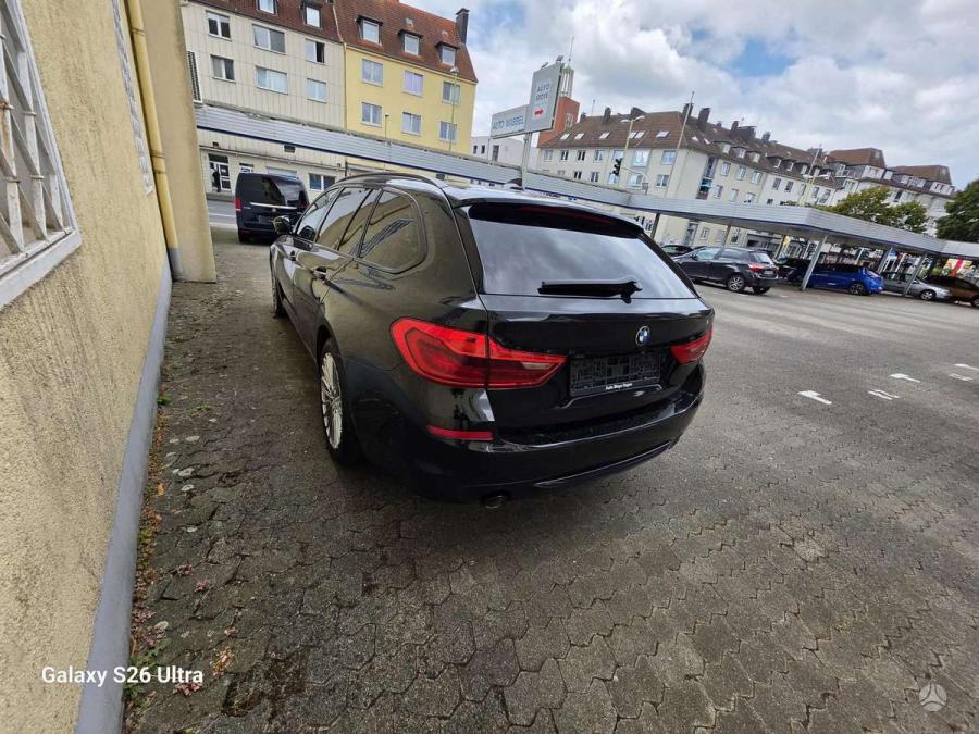 Black BMW 530 2018 in Marijampole, with an engine capacity of 2.99 L and mileage of 326 thousand km for 15000 €, photo 5 on AUTOMOTO.COM.LV