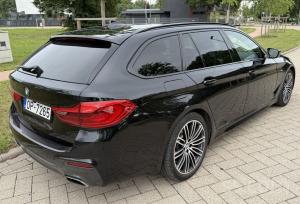 Black BMW 530 2018 in Riga, with an engine capacity of 3.00 L and mileage of 211 thousand km for 19300 €, photo 16 on AUTOMOTO.COM.LV