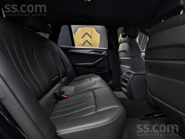 BMW 530 2018 in Tukums on AUTOMOTO.COM.LV Black BMW 530 2018 in Tukums, with an engine capacity of 3.00 L and mileage of 175 thousand km for 23990 β¬, photo 9 on AUTOMOTO.COM.LV