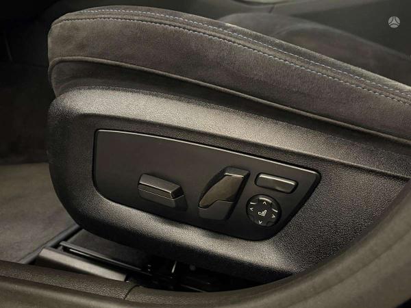 Melns BMW 530 2018 Marijampole, ar dzinēja tilpumu 2.99 L un nobraukumu 264 tūkst. km par 18999 €, foto 10 vietnē AUTOMOTO.COM.LV