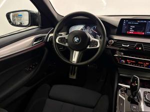 Black BMW 530 2018 in Marijampole, with an engine capacity of 2.99 L and mileage of 264 thousand km for 18999 €, photo 12 on AUTOMOTO.COM.LV