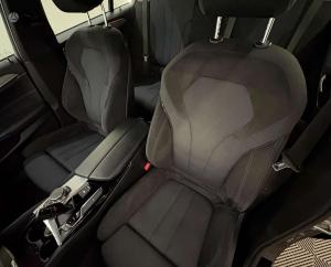 Black BMW 530 2018 in Marijampole, with an engine capacity of 2.99 L and mileage of 264 thousand km for 18999 €, photo 14 on AUTOMOTO.COM.LV