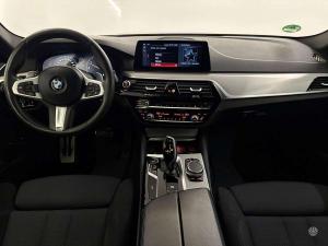 Black BMW 530 2018 in Marijampole, with an engine capacity of 2.99 L and mileage of 264 thousand km for 18999 €, photo 23 on AUTOMOTO.COM.LV