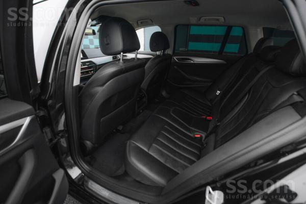 Black BMW 530 2019 in Riga, with an engine capacity of 3.00 L and mileage of 235 thousand km for 17500 €, photo 6 on AUTOMOTO.COM.LV